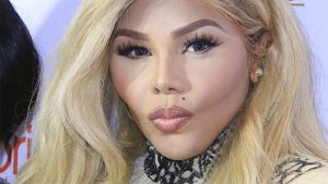 Look at That Massive Transformation! Lil Kim Before and After Plastic ...